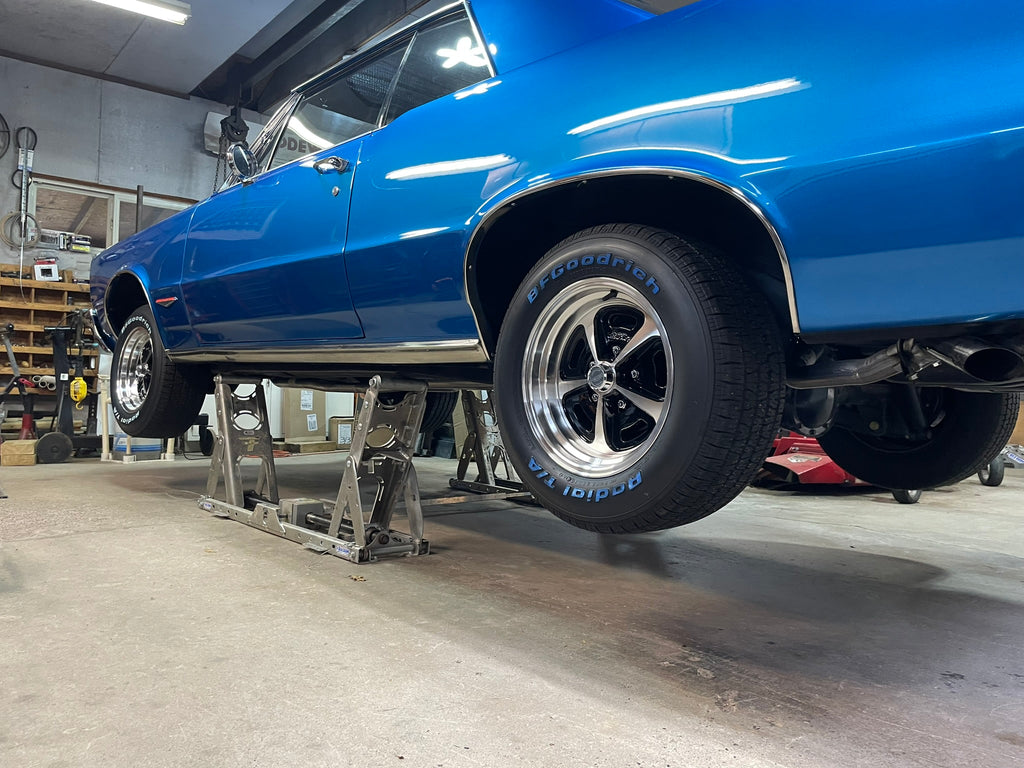 Car Lifts – Freedom Vehicle Lifts LLC